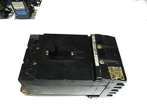 Square D 200A, 3P Q2 Type Circuit Breaker Cat Q232200 .... Q-34 - SPW ...