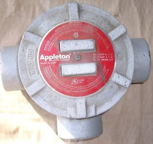 Appleton Gr , 1 1/4 , 3 Way Outlet Box For Hazardous Locations , - SPW ...