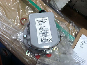 Delta Controls Limited Pressure Difference Switch P/N ...