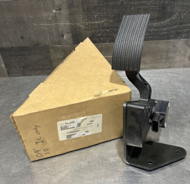 Shop Nos Surplus International Accelerator Pedal Assembly 3709048C91 ...