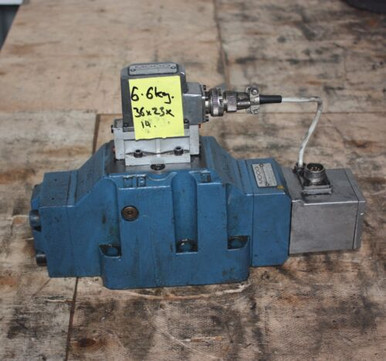 Shop Moog D643-410 P03Ky1Aocnb Hydraulic Proportional Valve Servo D061 ...