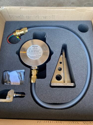 Shop Honeywell 2104B2081 Open Path Infared Gas Detector backed by a 1 ...