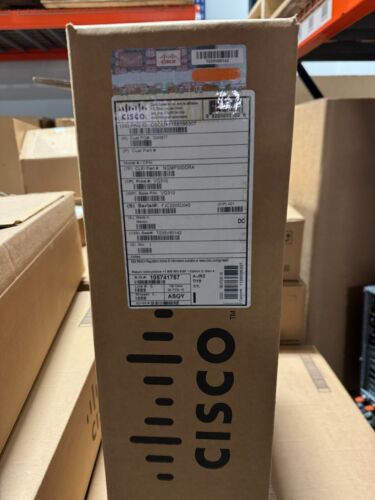 New Cisco Vg310 24-Port Analog Voice Gateway W/ Base + Comm Licenses