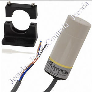 New Omron E2K-C25ME1 Capacitive Proximity Switch Sensor Detector ...