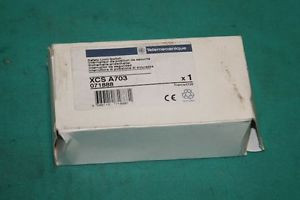 Telemecanique, XCS A703, Safety Limit Switch Interlock Schneider NEW ...