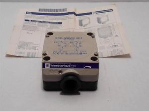 TELEMECANIQUE XSD A500519H7 INDUCTIVE SENSOR