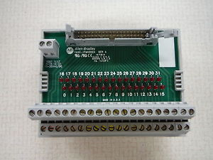 Allen Bradley 40PT Interface Module with LEDs 1492-IFM40D24