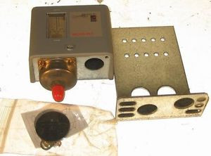 Buy - JOHNSON CONTROLS P170AB-12C MICROSET PRESSURE CONTROL