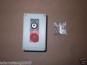 Buy - TELEMECANIQUE OPEN CLOSE KEY SWITCH WITH STOP