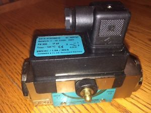 Buy - Honsberg flow switch 250 vac model HD1K-015GM010
