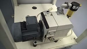 Buy -Leybold D4B vacuum pump with exhaust filter, new oil