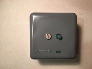 Honeywell RA890F-1353 Flame Safeguard Control - SPW Industrial