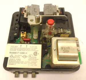 Honeywell RA890F-1288-5 Flame Protection Relay 120VAC 50/60Hz 253DF ...