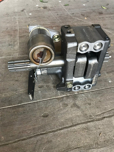 Massey Ferguson Oem Hydraulic Lift Pump - 1684582M92 - SPW Industrial
