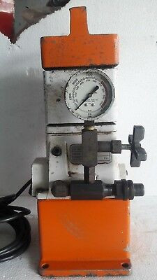 Thomas Betts Model 13601 Hydraulic Pump For Huskie Greenlee Panduit ...