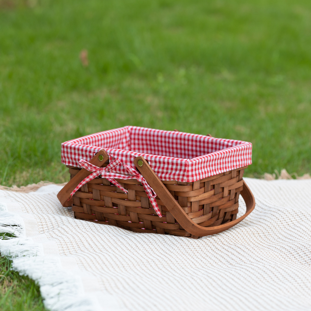 Buy Wholesale QI003085 Small Rectangular Basket Lined with Gingham Lining