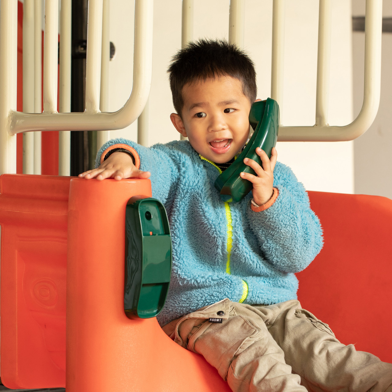 Plastic Kids Outdoor Gym Playground Playhouse Toy Phone Set, Green ...