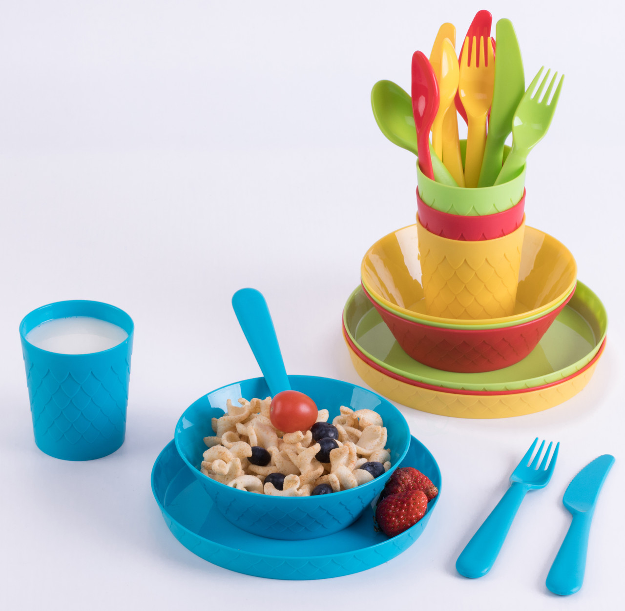 Buy Wholesale QI003487 24-Piece Kids Dinnerware Set Plastic 4 Plates, 4 ...