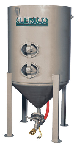 Clemco 00904 Model 3680 Blast Machine, FSV, 20 cuft, 1-1/4in Piping