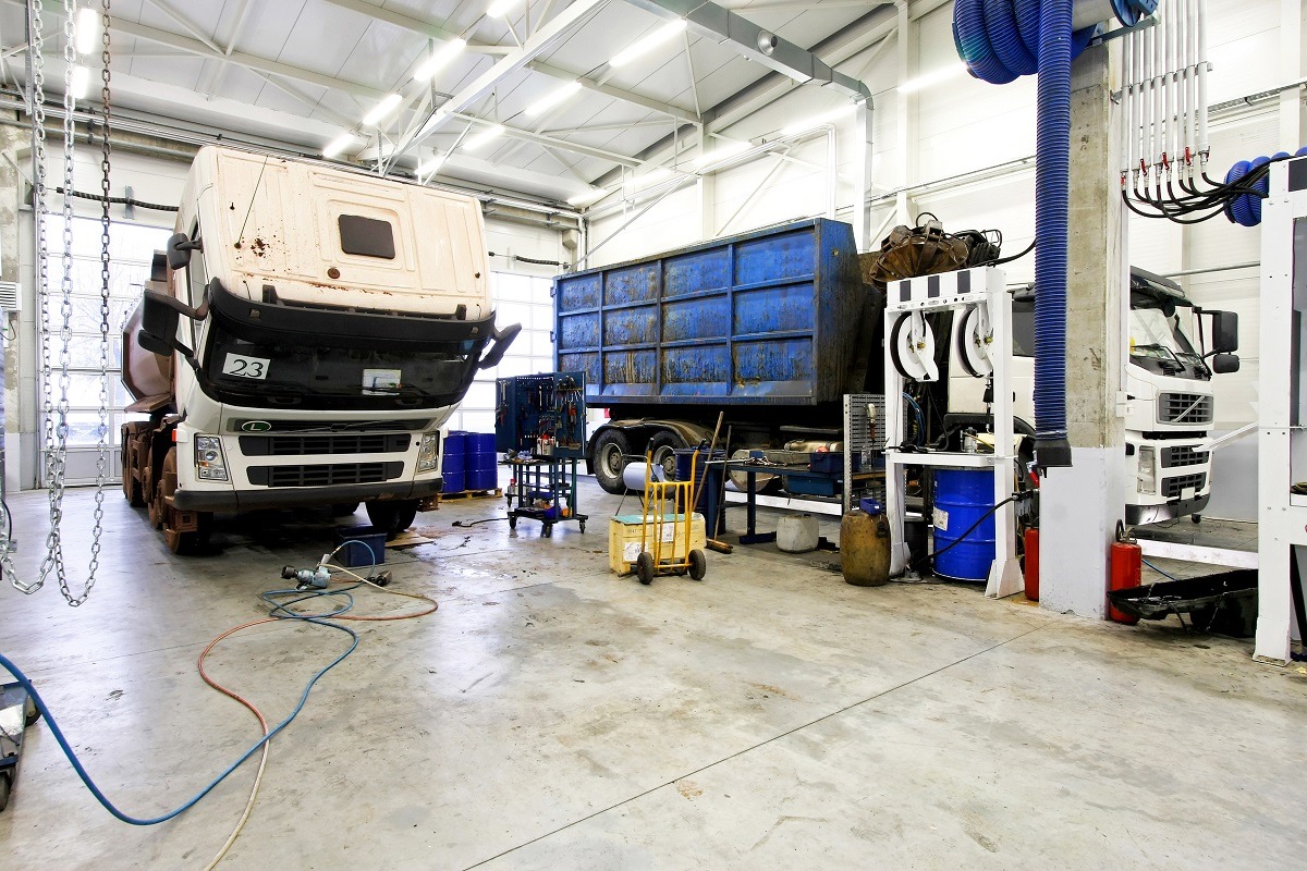 3 Equipment Must-Haves for Truck Repair and Maintenance - JMC ...