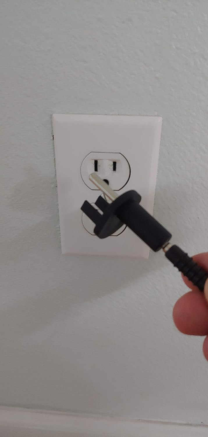 Banana Jack Outlet Plug Adapter | 09838 | statictek.com | Statictek.com