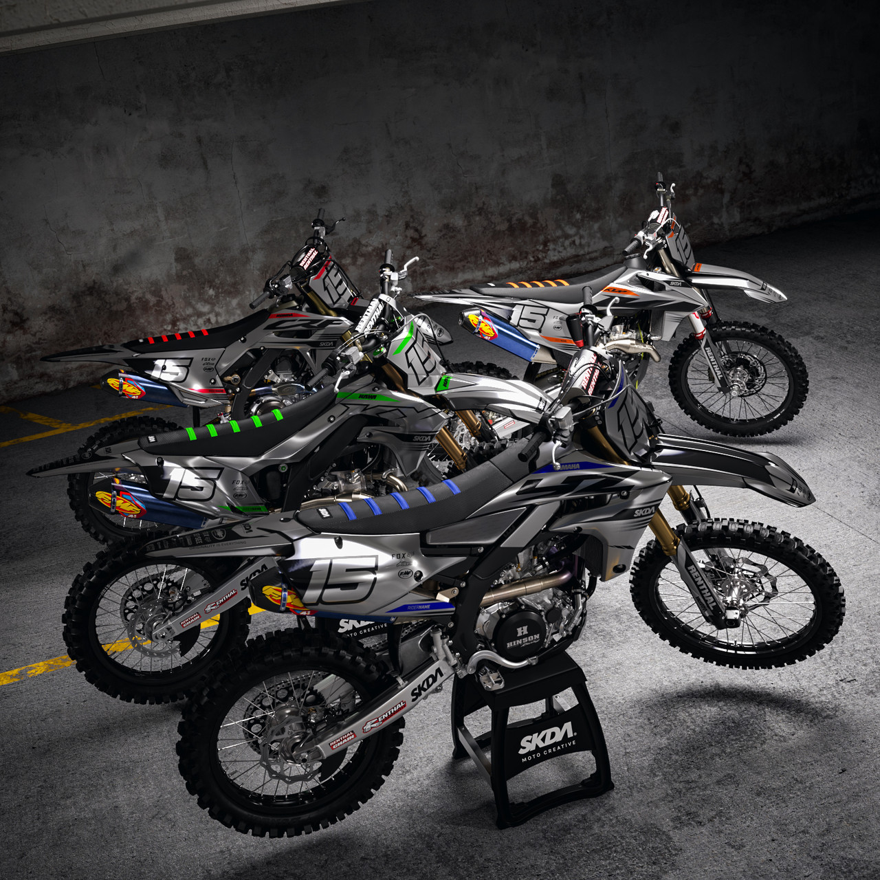 SMOKE CHROME Silver Suzuki Full Graphics Kit - SKDA - AU Store