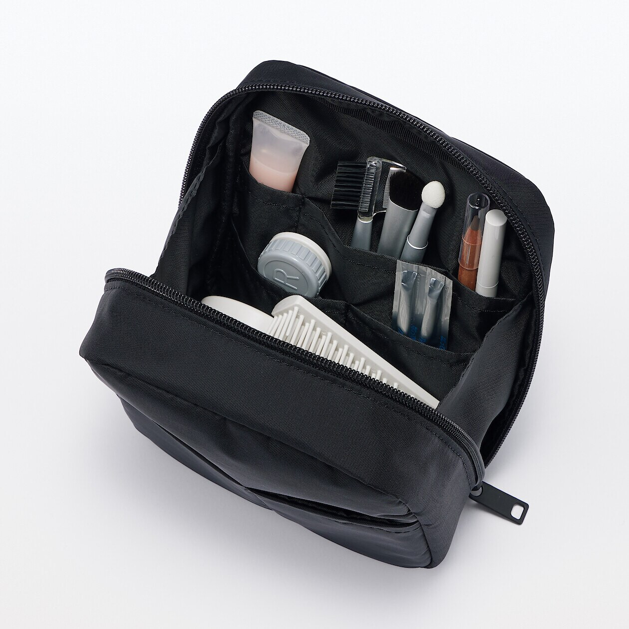 Nylon Stand‐Up Makeup Bag | MUJI