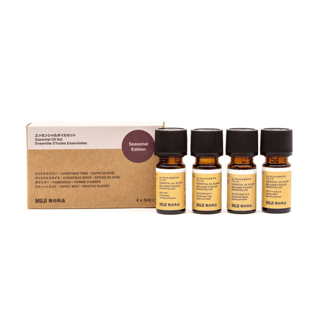 Christmas Blends Essential Oil Gift Set | MUJI
