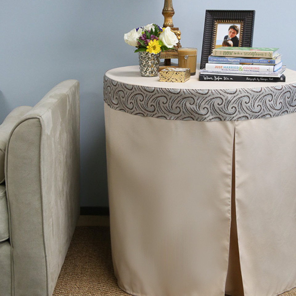 30 Inch Natural Round Table Cover