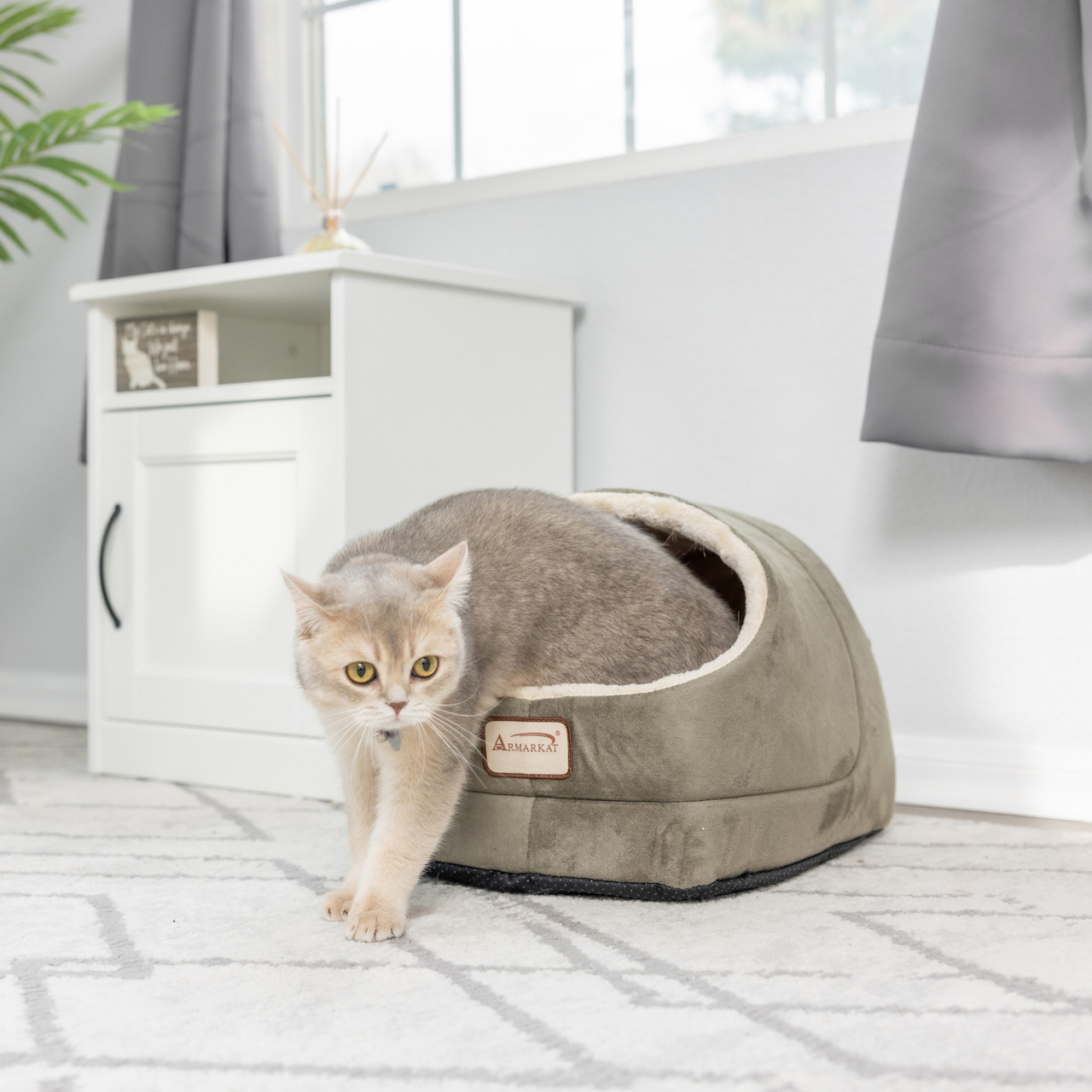 Armarkat Cat Bed C18HML/MH - Armarkat Online Store