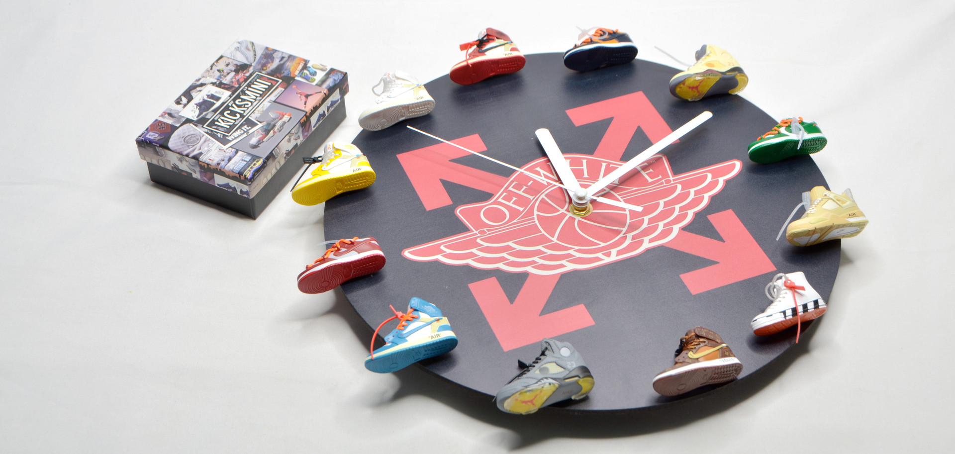 Sneaker Gifts | Mini Sneakers | United States | Kicksmini