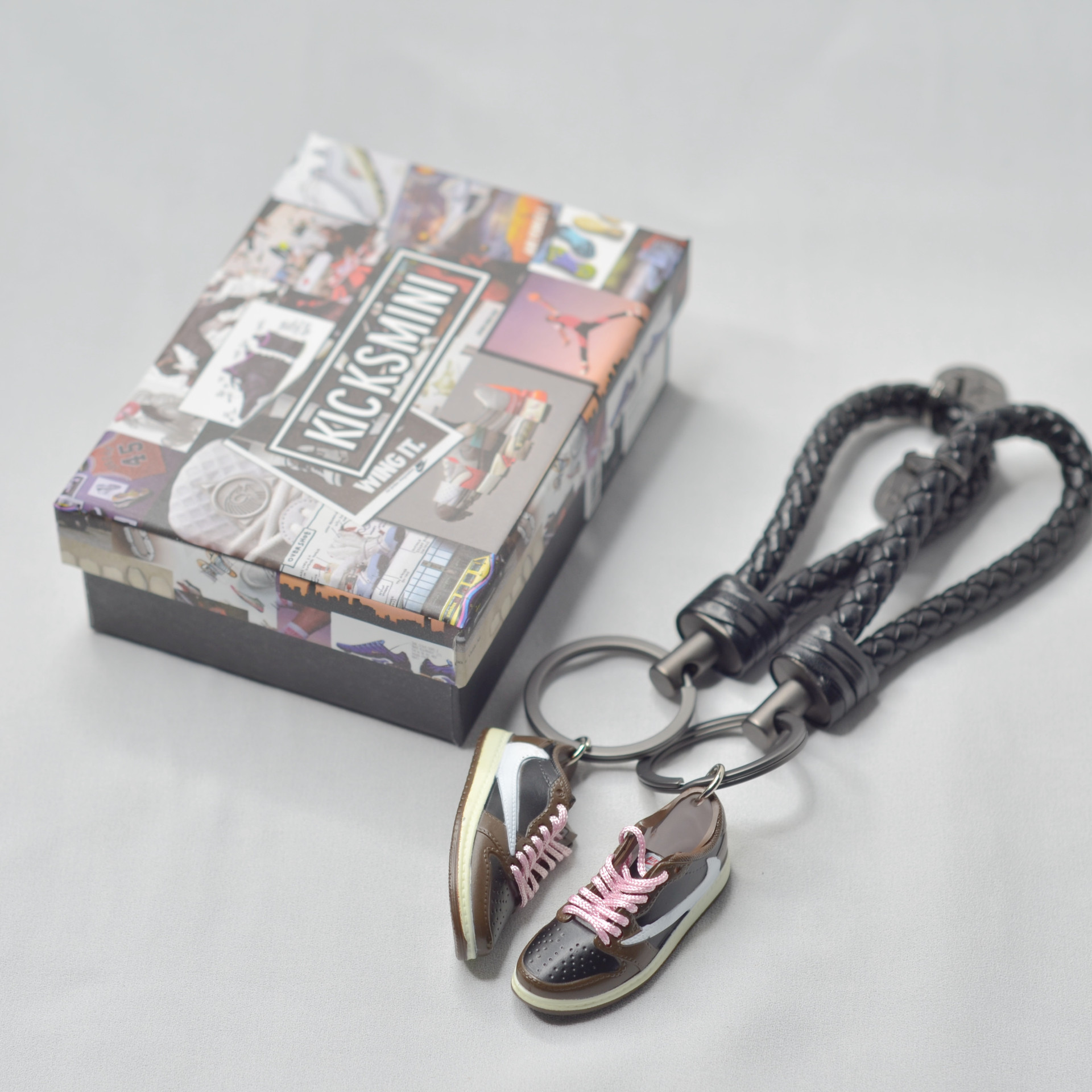 AJ1 Retro Low OG SP "Travis Scott" 3D Sneaker Keychain