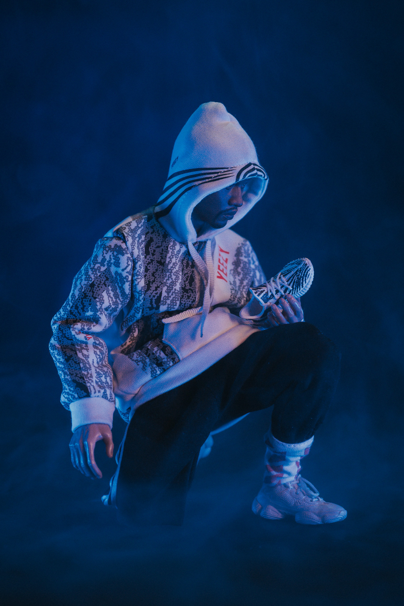 Hypebeast Designer Scales 1/6 Action Figure 1/6 Scales Ratio - YZY ...