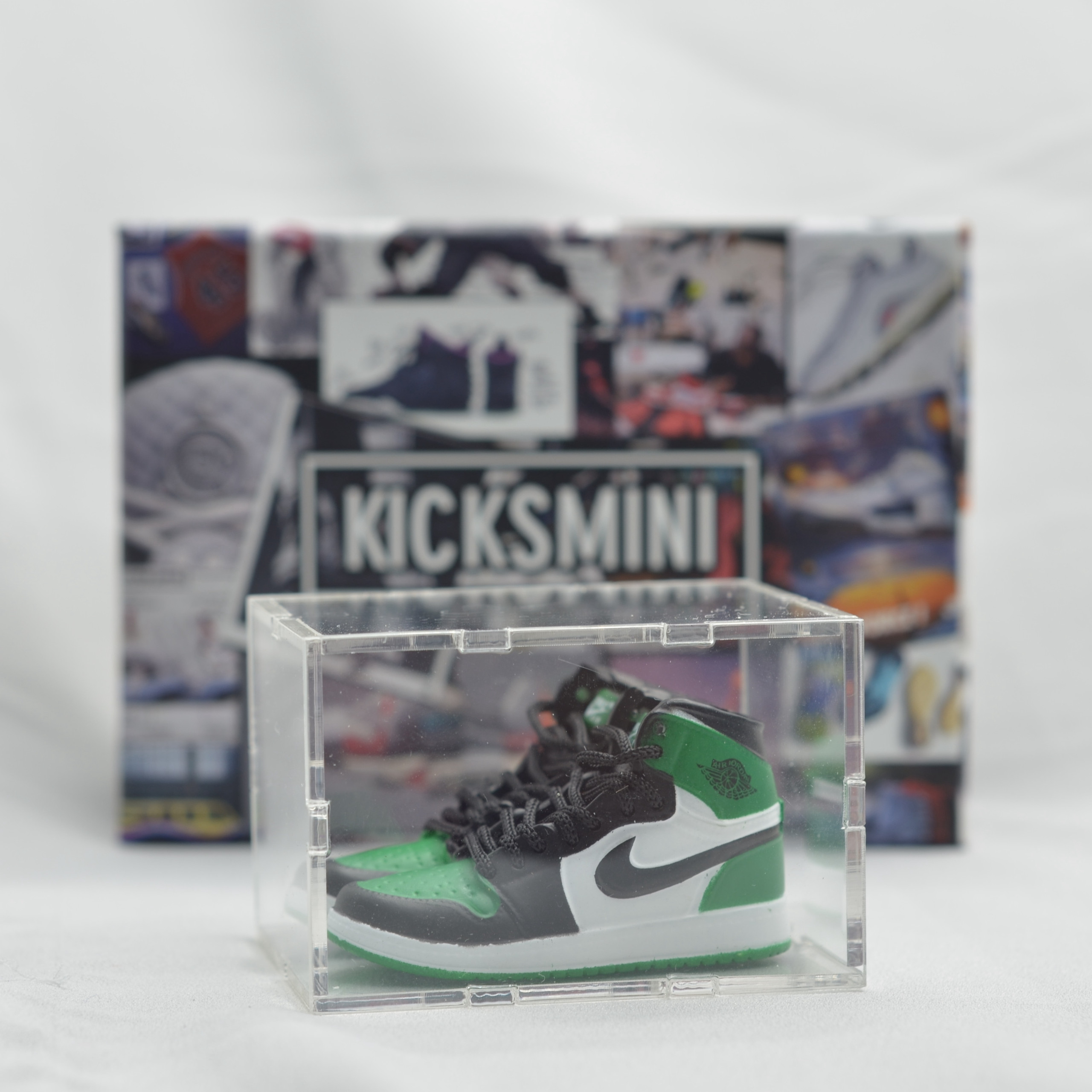 Sneaker Gifts | Mini Sneakers | United States | Kicksmini