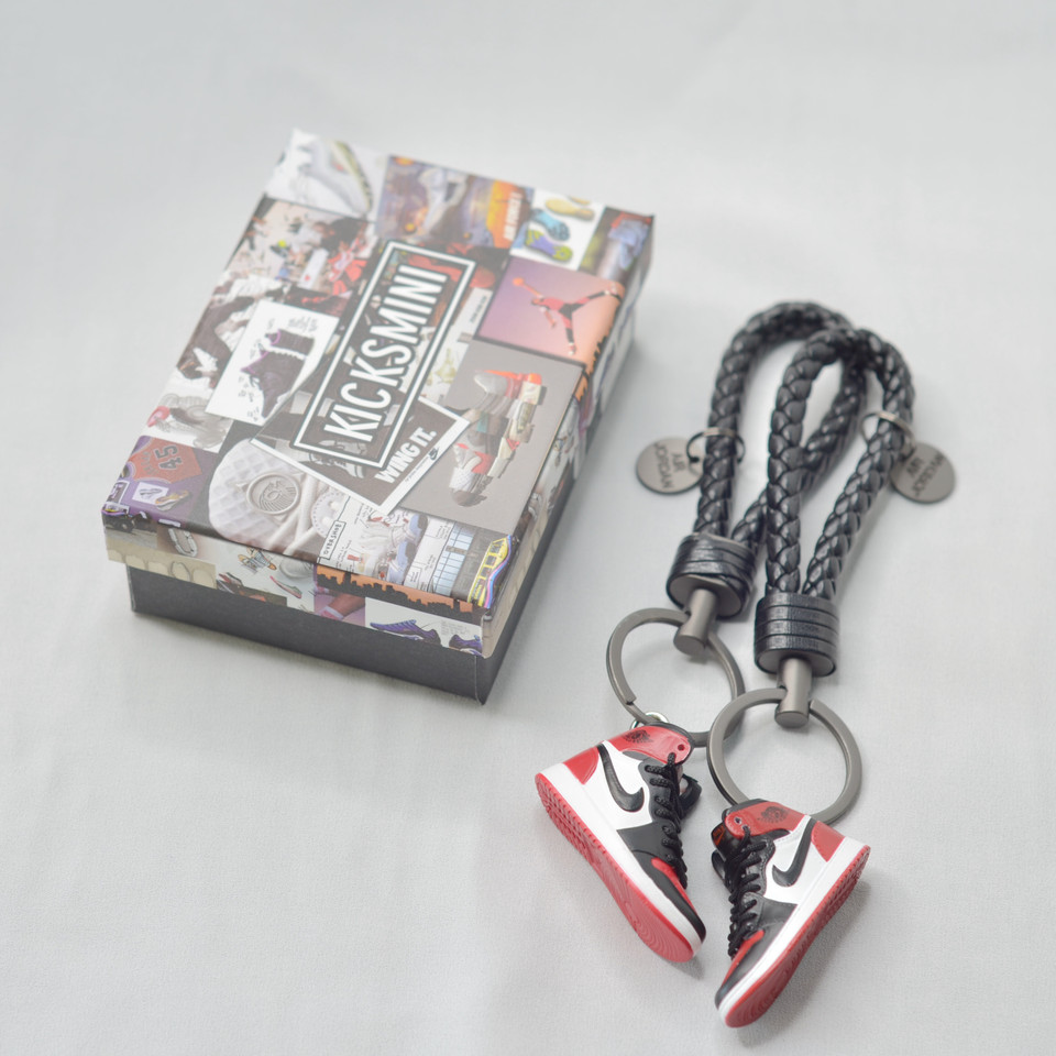 AJ1 "Bred Toe" 3D Sneaker Keychain