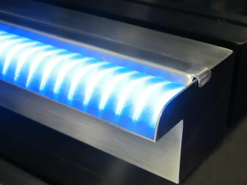 LED Lighting for water blade