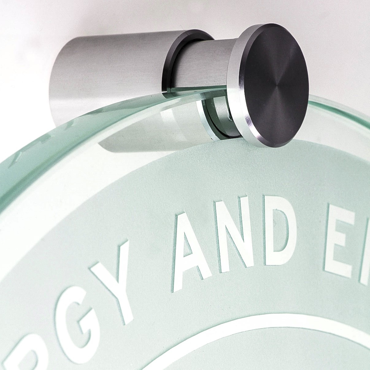 Edge Grip Hardware Bracket for Mounting LEED Plaques