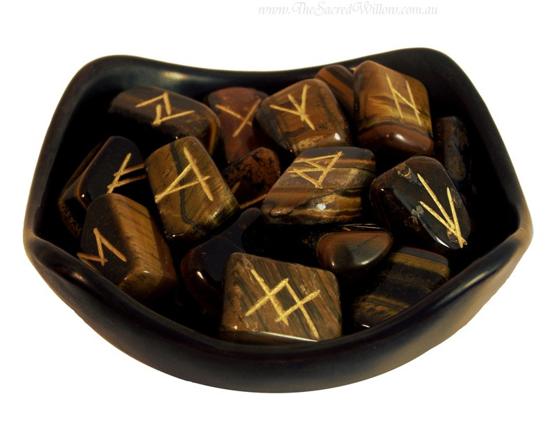 Divination and Scrying - runes - The Sacred Willow - Wiccan ...