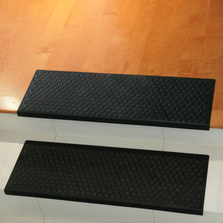 Coin-Grip Rubber Step Mats