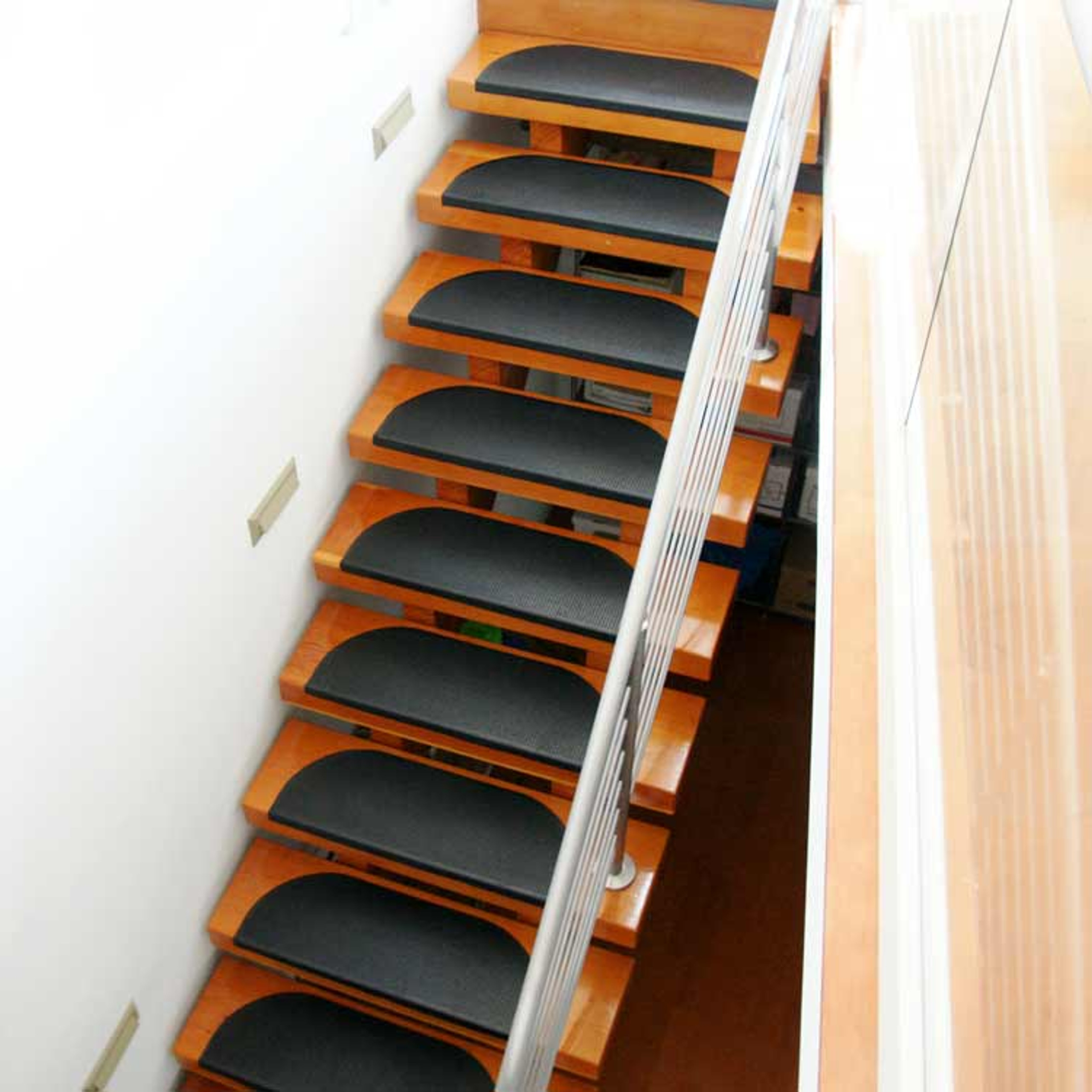 Grip Tight Rubber Stair Treads 6 Pack
