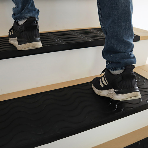 "Waves" Rubber Stair Treads