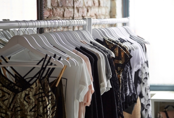 Heavy-Duty Clothes Rails for Retail & Commercial Use | Shopfitting ...
