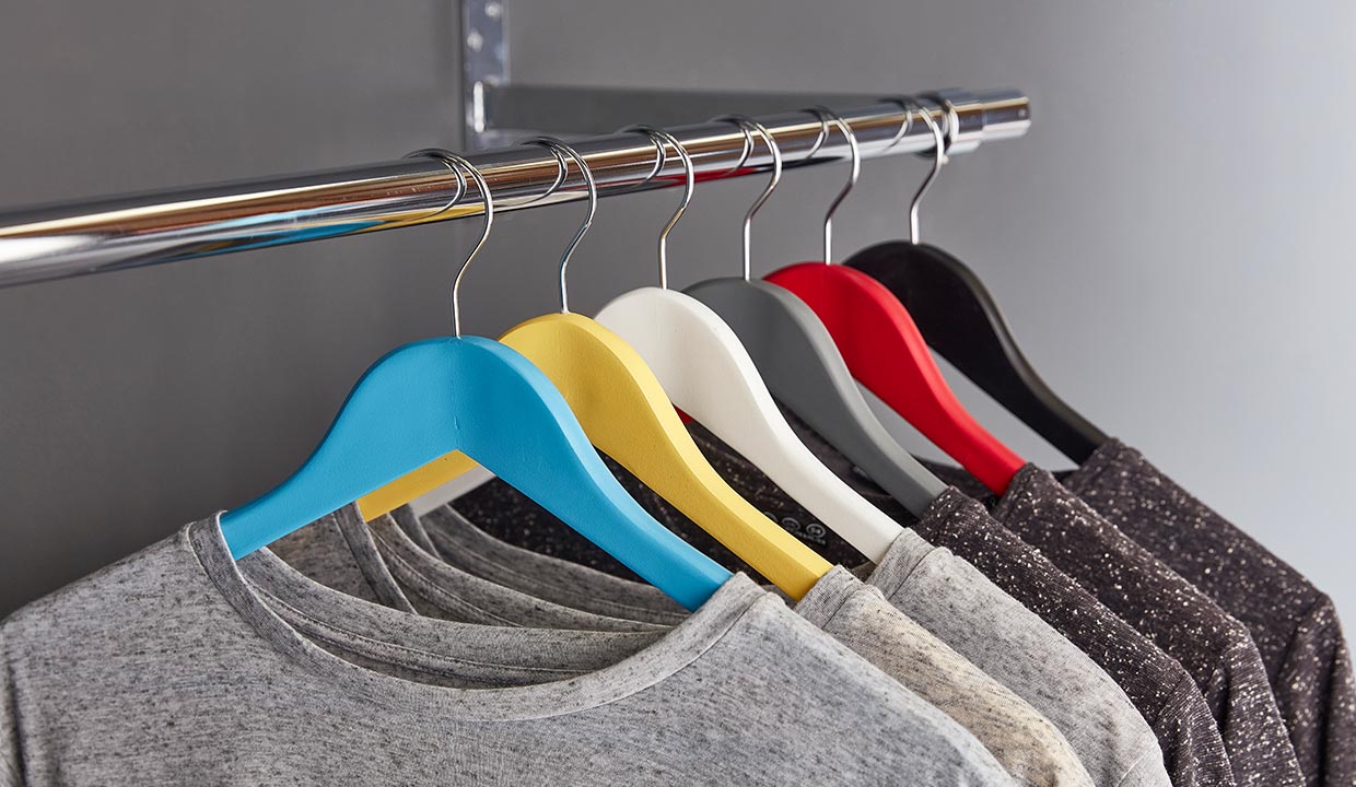 How to choose the right clothes hangers - Shopfitting Warehouse