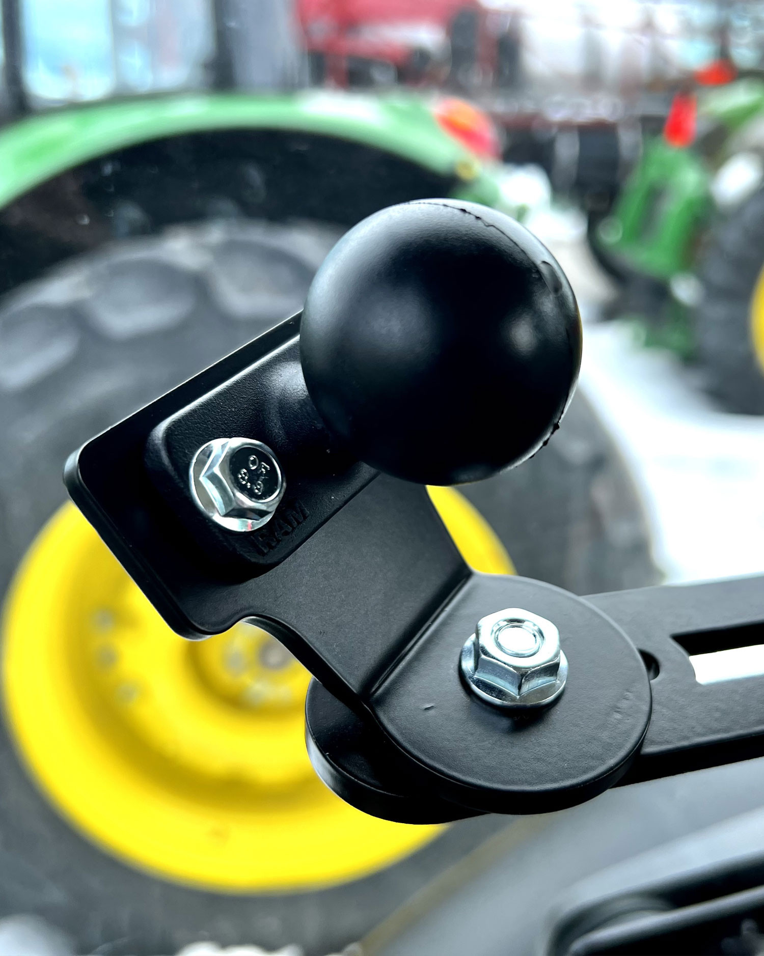 Angle Adjuster Bracket with 1.5" RAM Ball | Displaybracket.com