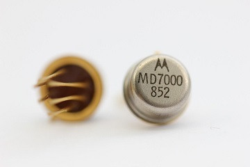 MD7000 ; Dual Transistor NPN 30V 0.5A 0.625W 200MHz, TO-78 - Al-Hekma ...