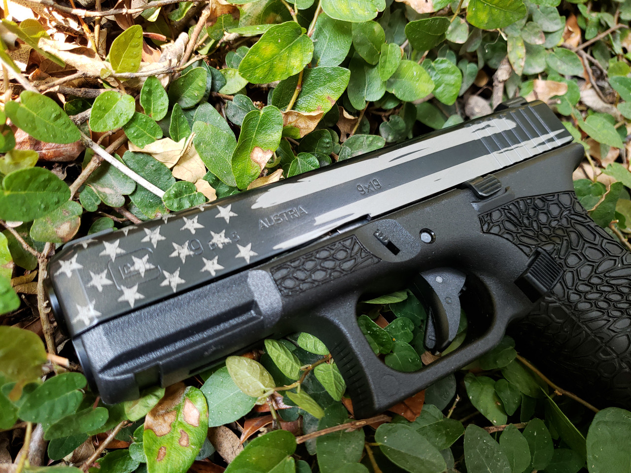 AMERICAN FLAG SLIDE ETCHING