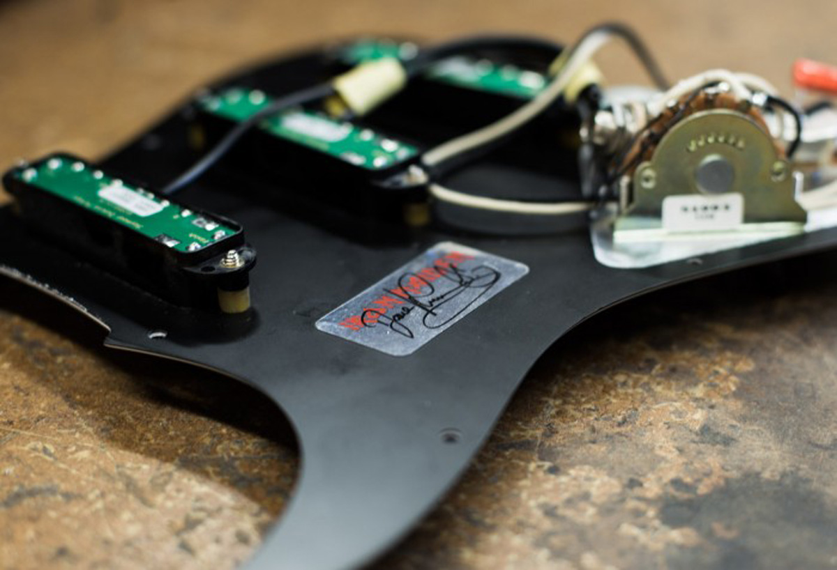 Seymour Duncan Dave Murray Loaded Pickguard - black - Macdaddy Music