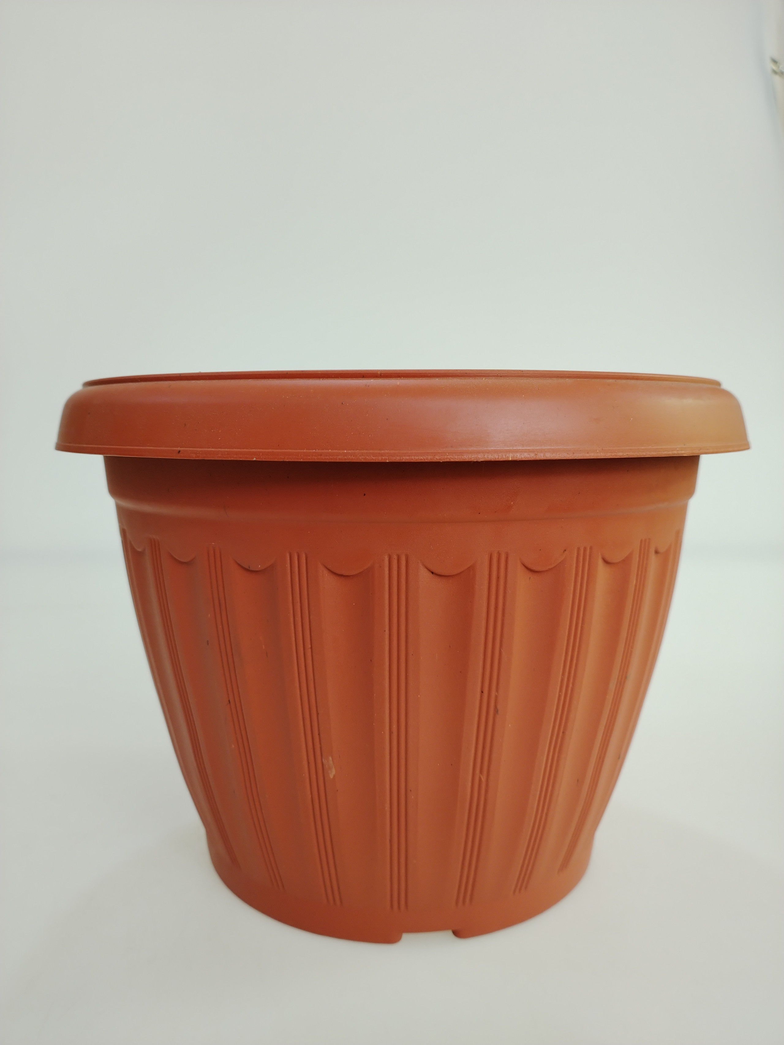 13" PLANTER, FLUTED, CLAY, (20/CS) - Grower's Nursery Supply