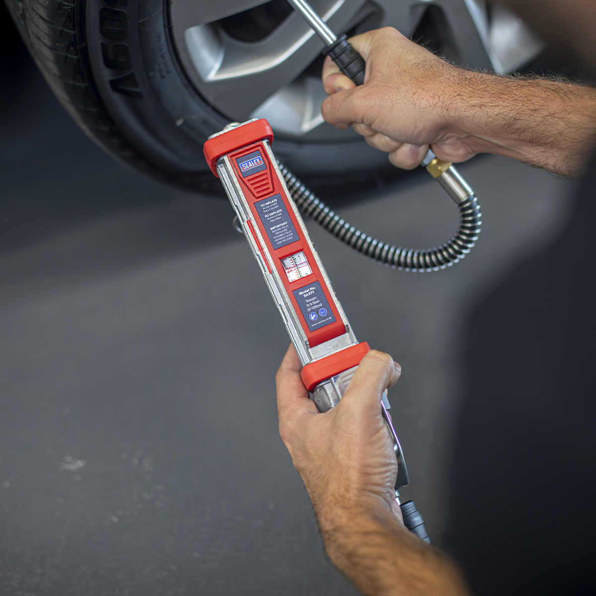 Tyre Inflator 0.5m Hose & Twin Push-On Connector | SA371 | Sealey