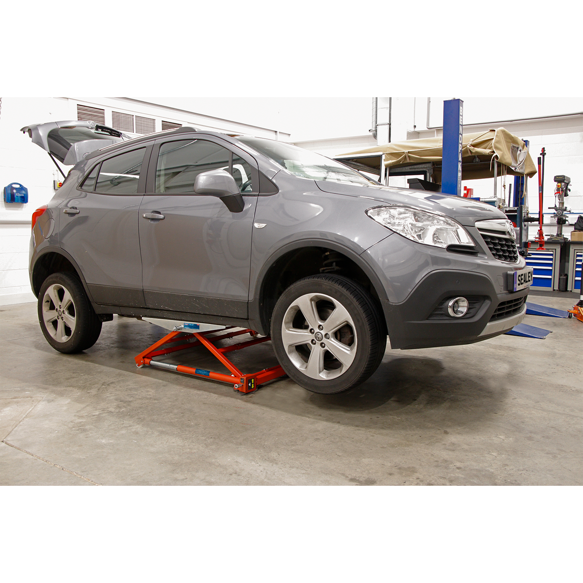 1500kg Portable Pivot Car Lift | PPL01 | Sealey